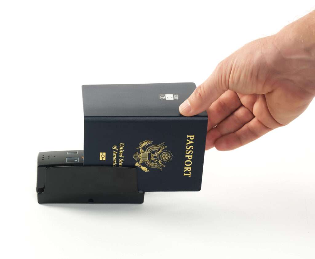 MRZ and MSR Swipe Reader CR100M - 200cm cable, desk mount - IDV Pacific